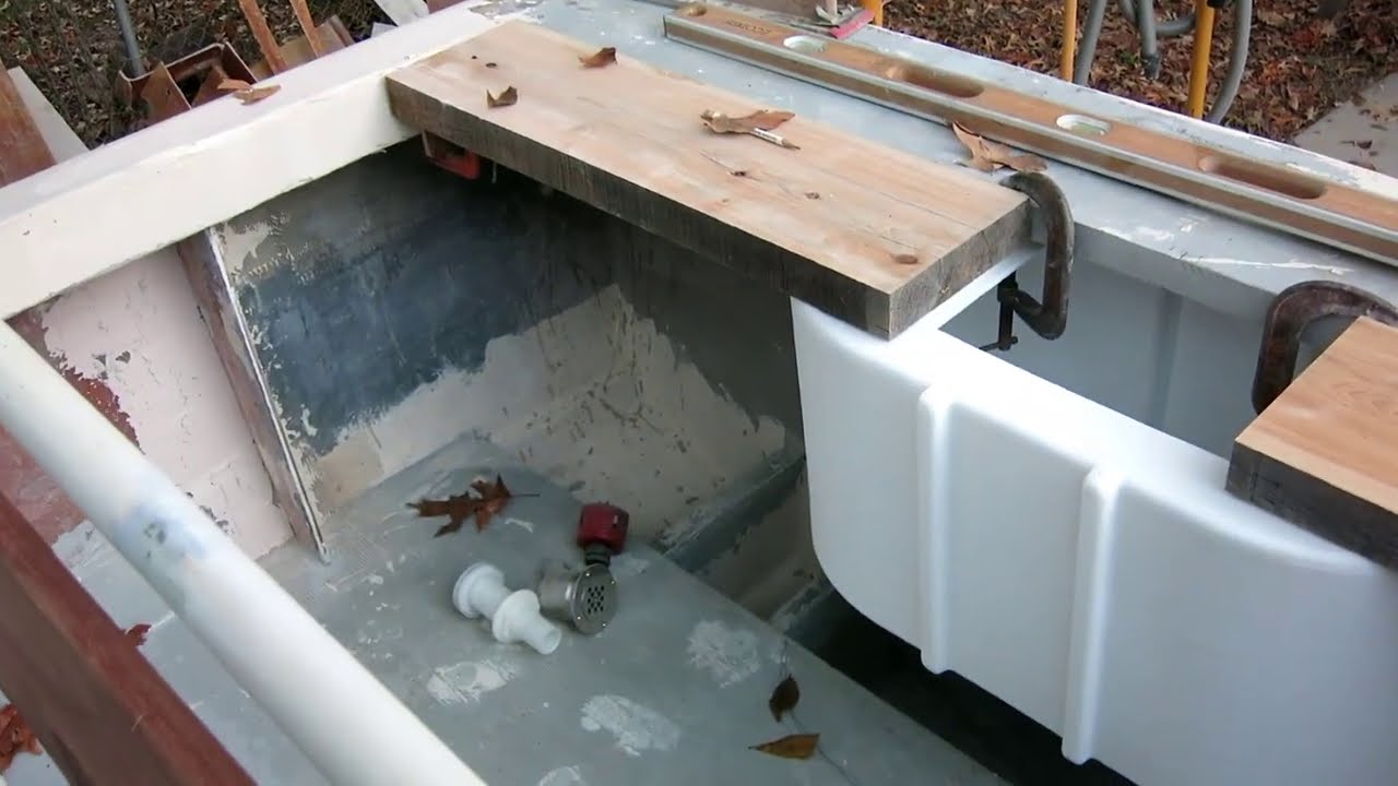 Aft seating verses access on the Center Console Project #21 - YouTube