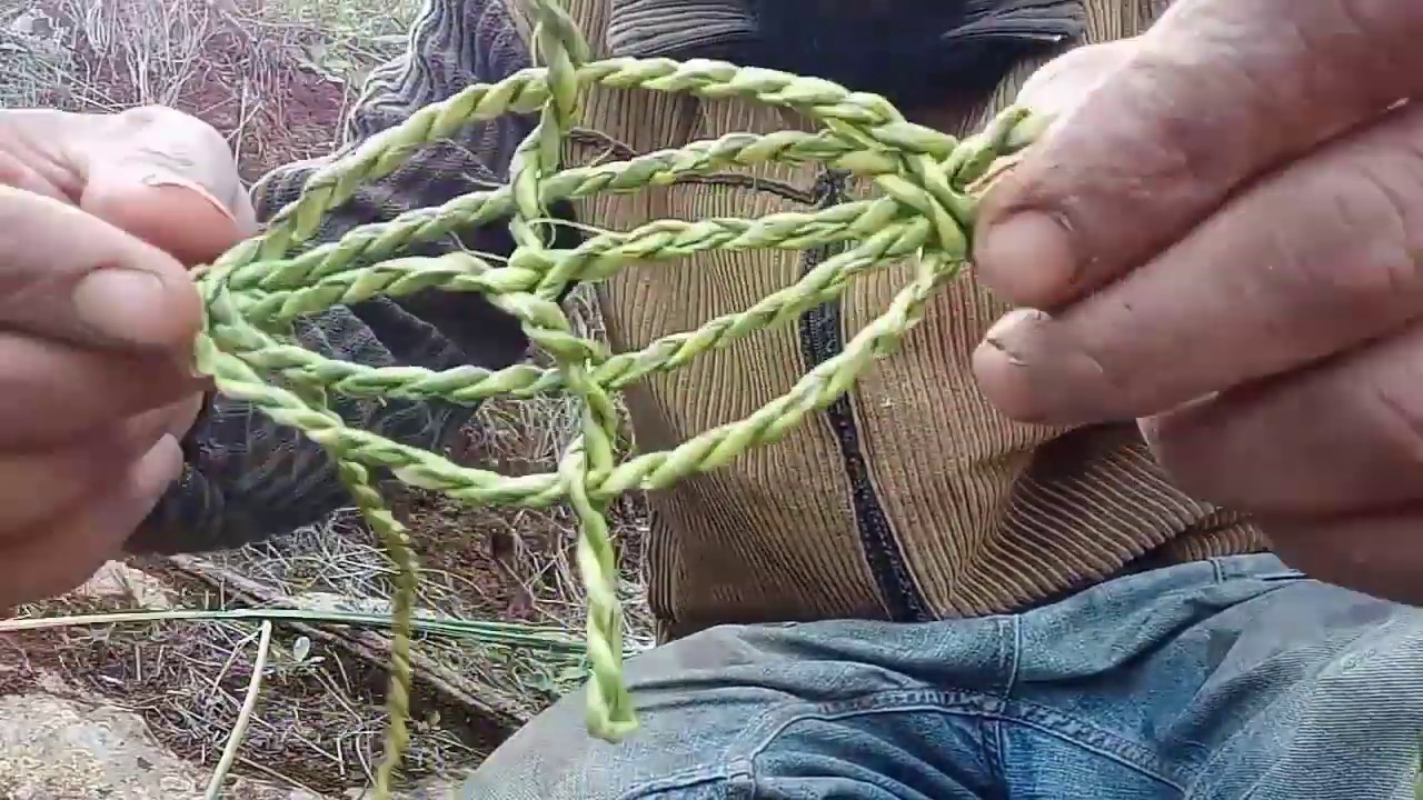 طريقة صنع مقلاع بدائي Learn to make a stone launcher - YouTube