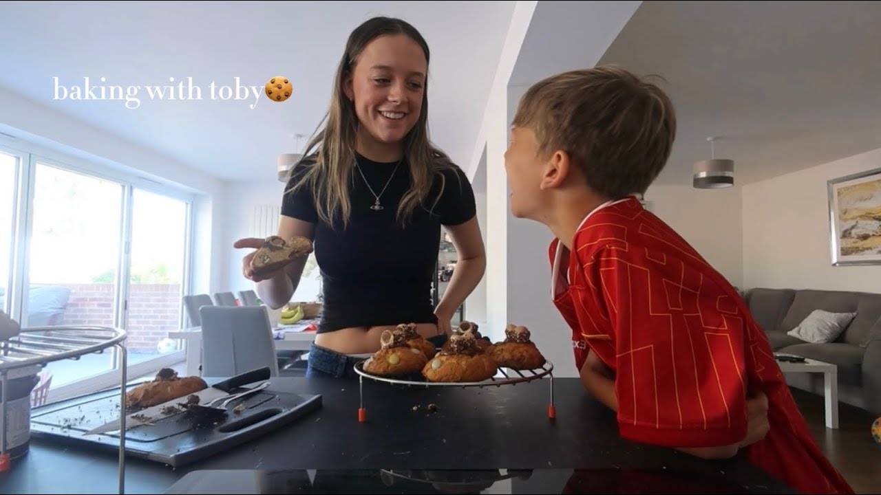 baking cookies with my brother | millie louise - YouTube