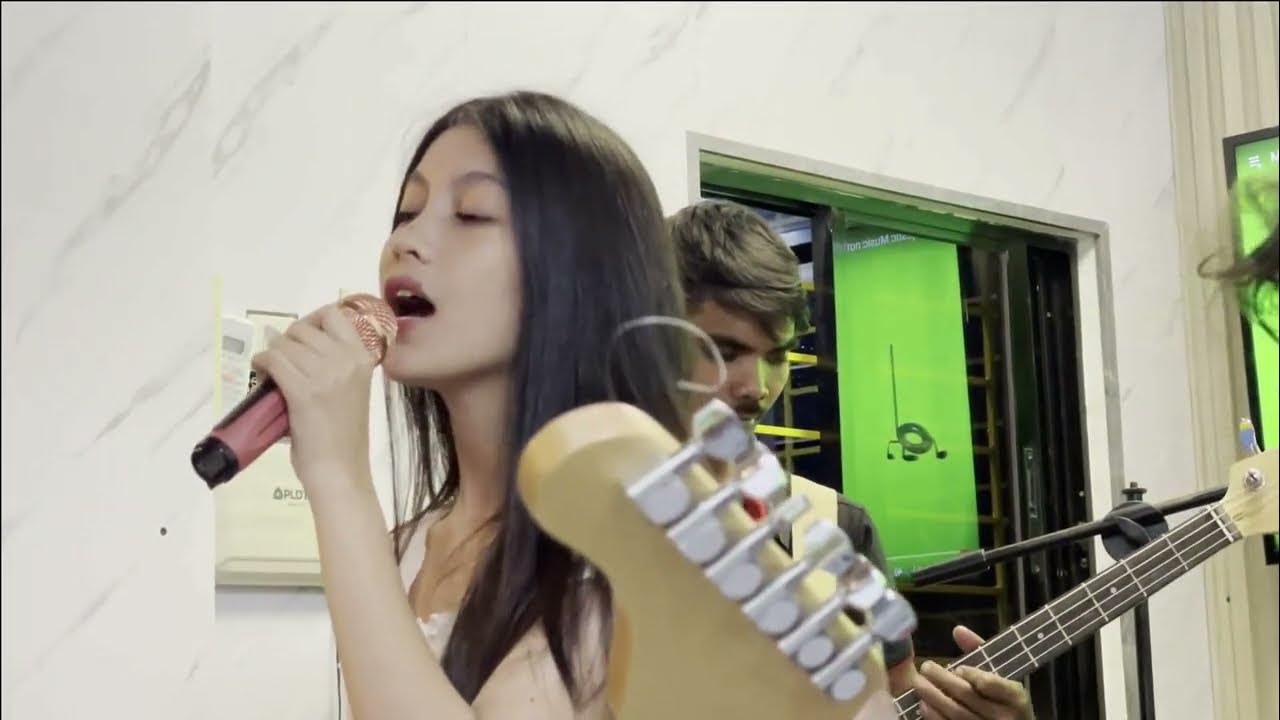 Ikaw Lamang Ft.Nicole Calucin ( Harmonica Band) - YouTube