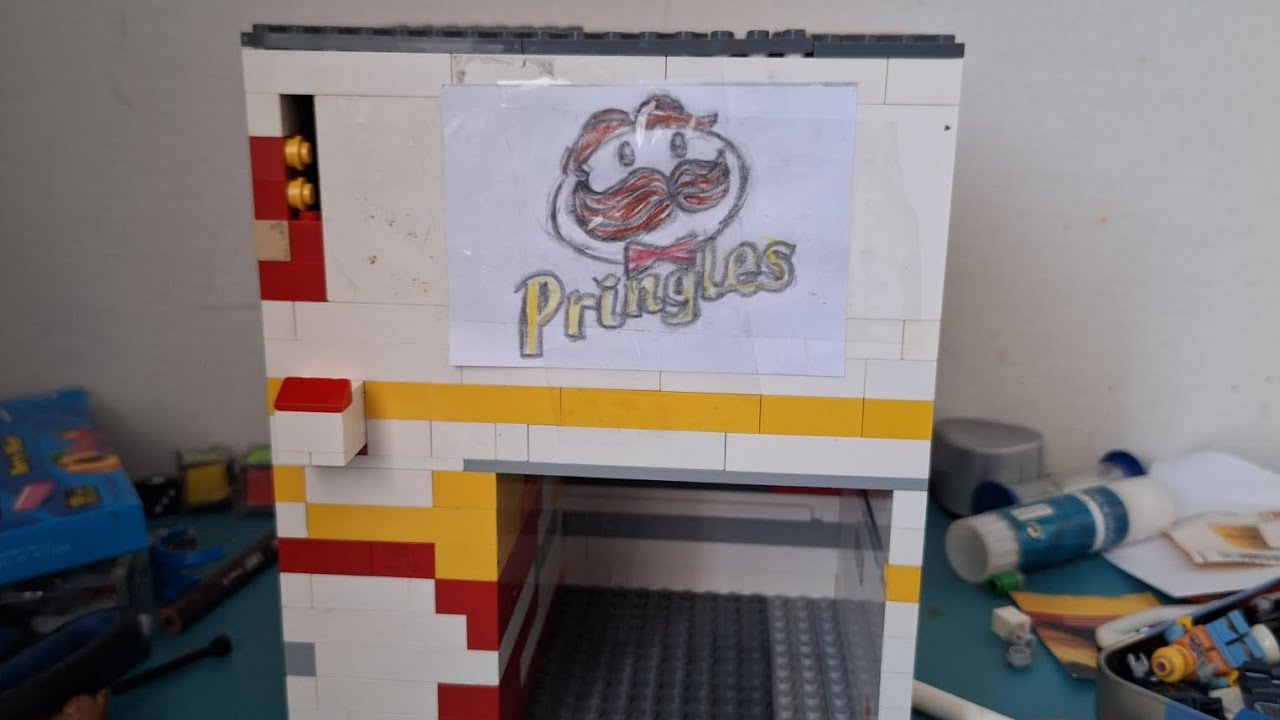 Lego Pringles Vending Machine 2.0 - YouTube