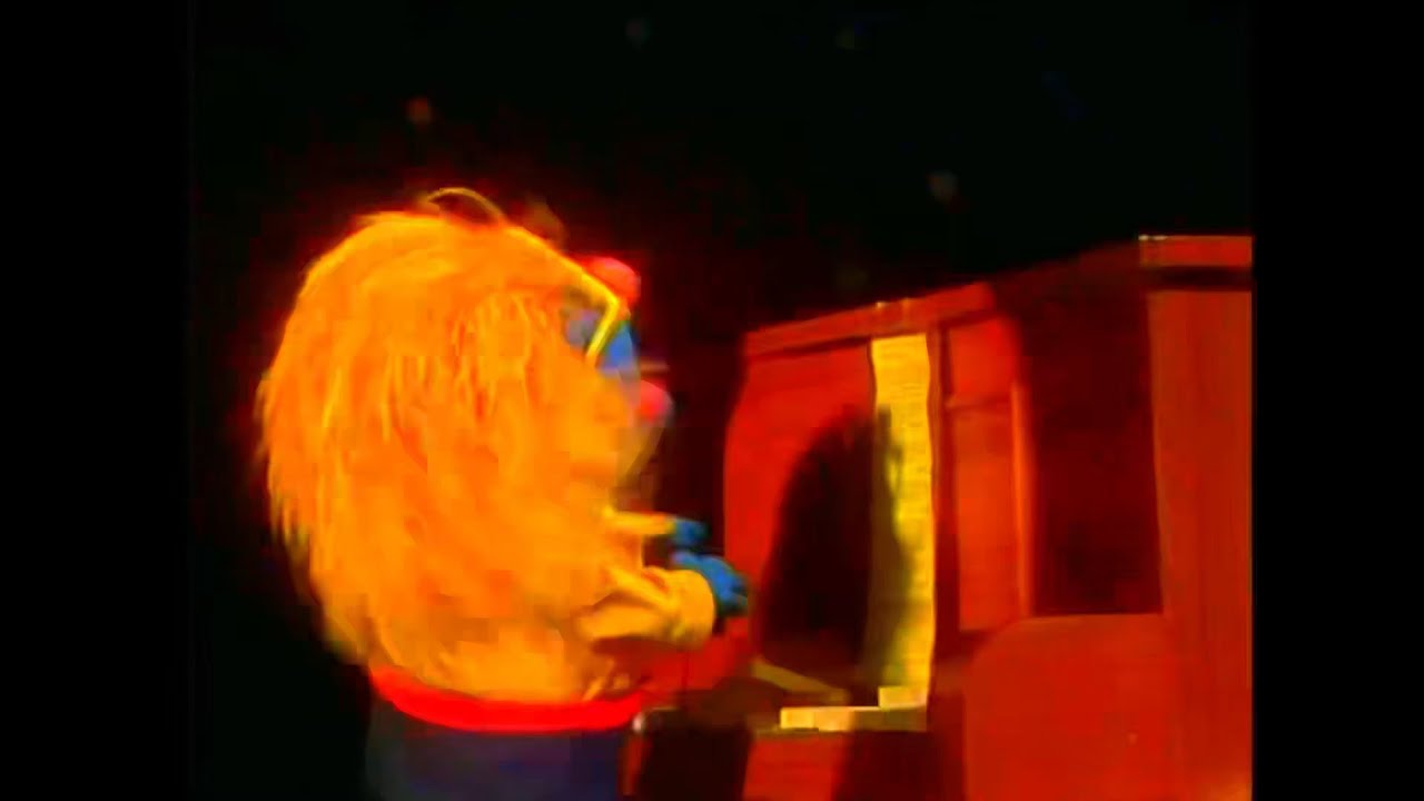 Mary Hayes Sings Eight Balls Of Fur (1991-Present) - YouTube