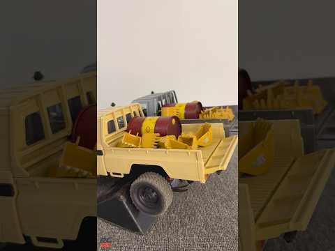 TOYOTA Land Cruiser MN82 vs MN82 Pro Delivery Challenge 🚚🔥 #rc #rccar #fyp #foryou