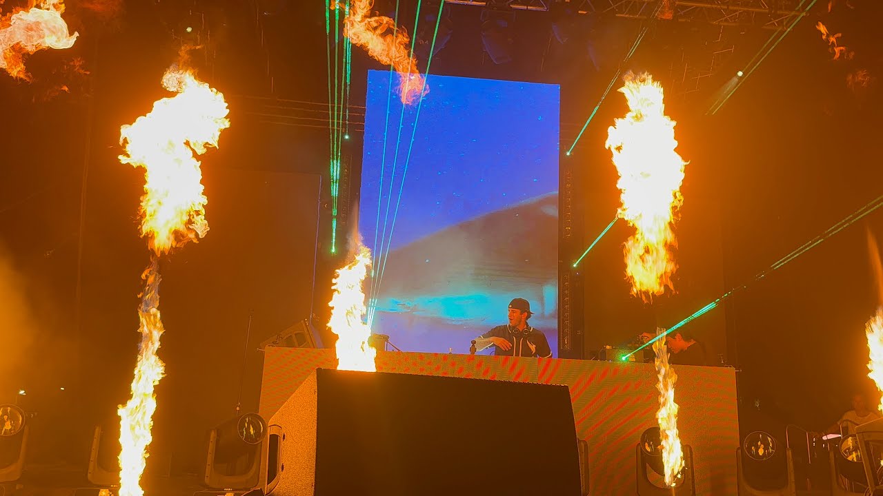 Illenium live in Hawaii(4k) - YouTube