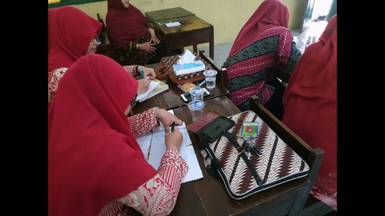 PEMBINAAN GURU MADRASAH - YouTube