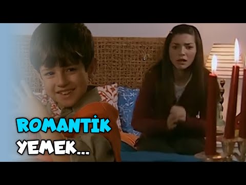 Can'ın, Ayşegül'e Romantik Sürprizi  - Acemi Cadı Özel Klip