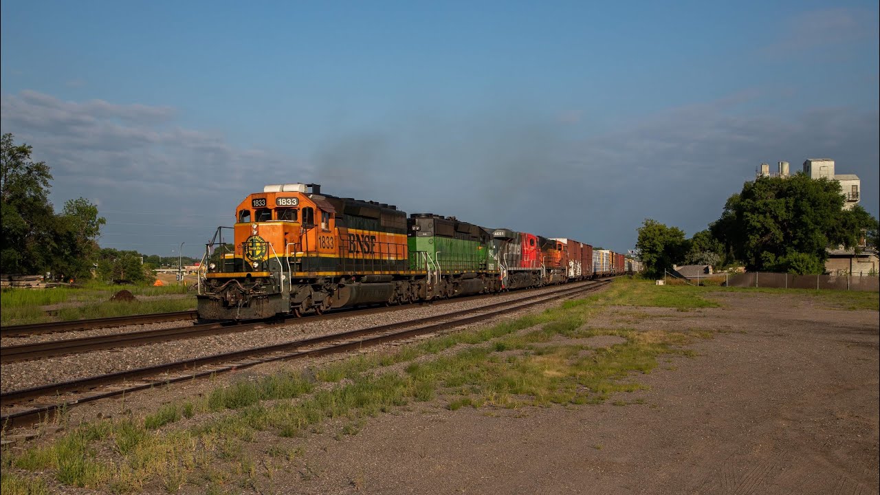 BNSF 1833 leading the PASNTW Chase| 8/10/2022 - YouTube