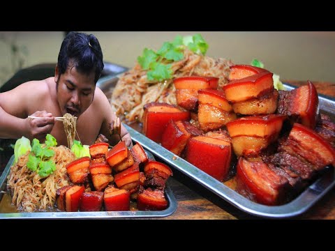 Cooking Pork Meat Noodle give yourself a heat so great - Pig eating ...