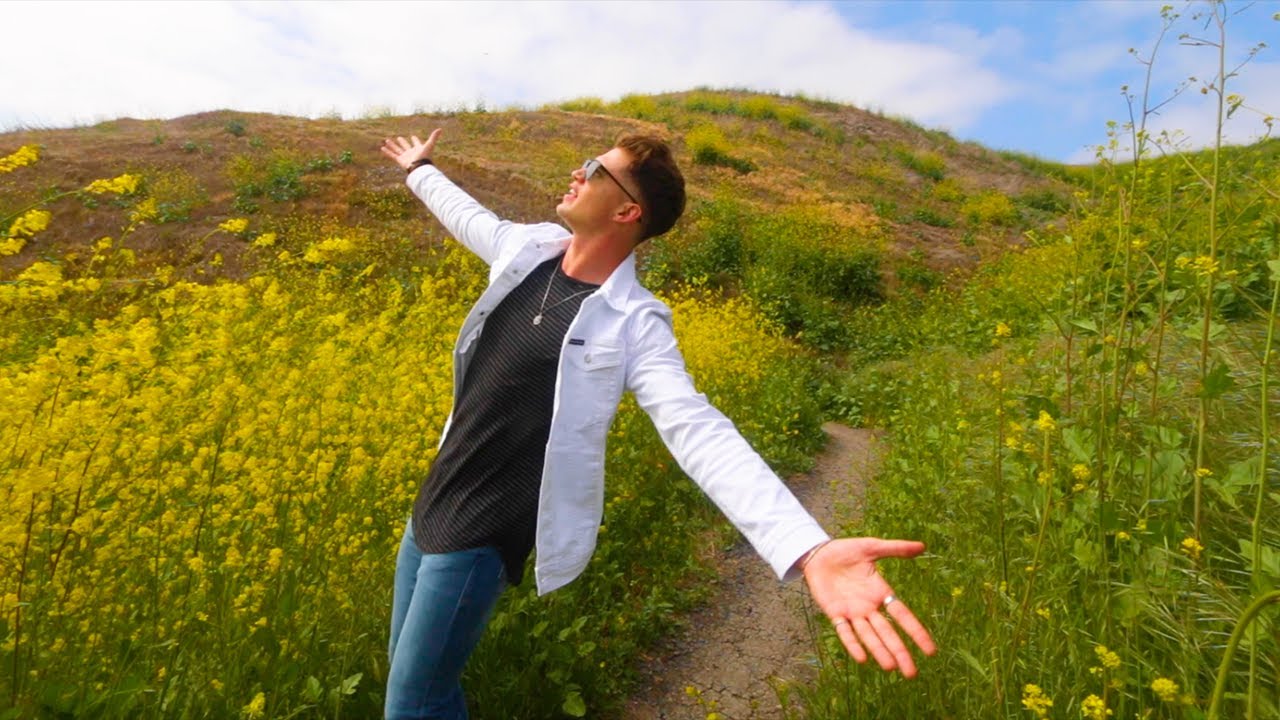 Danny Vee - Better Day (Official Music Video) - YouTube