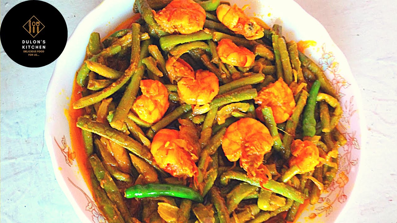 DELICIOUS KOCHUR LOTI WITH PRAWN RECIPE / TRADITIONAL BENGALI KOCHUR ...