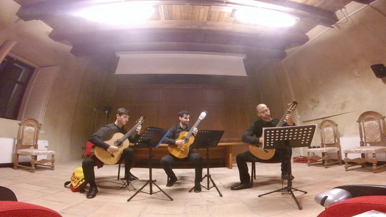 Amazing Guitar Trio , Trio per 3 chitarre op. 12 - F. Gragnani , Vibo ...