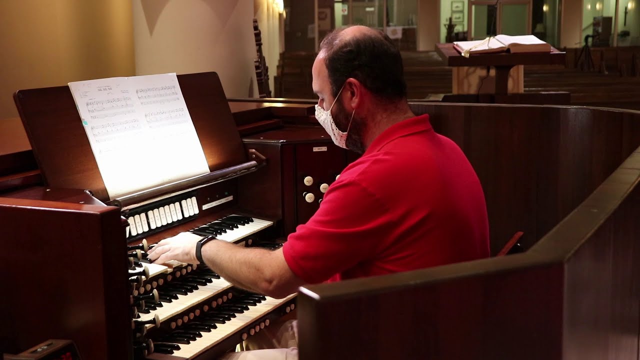 Huger Caughman plays Still, Still, Still on Organ - YouTube