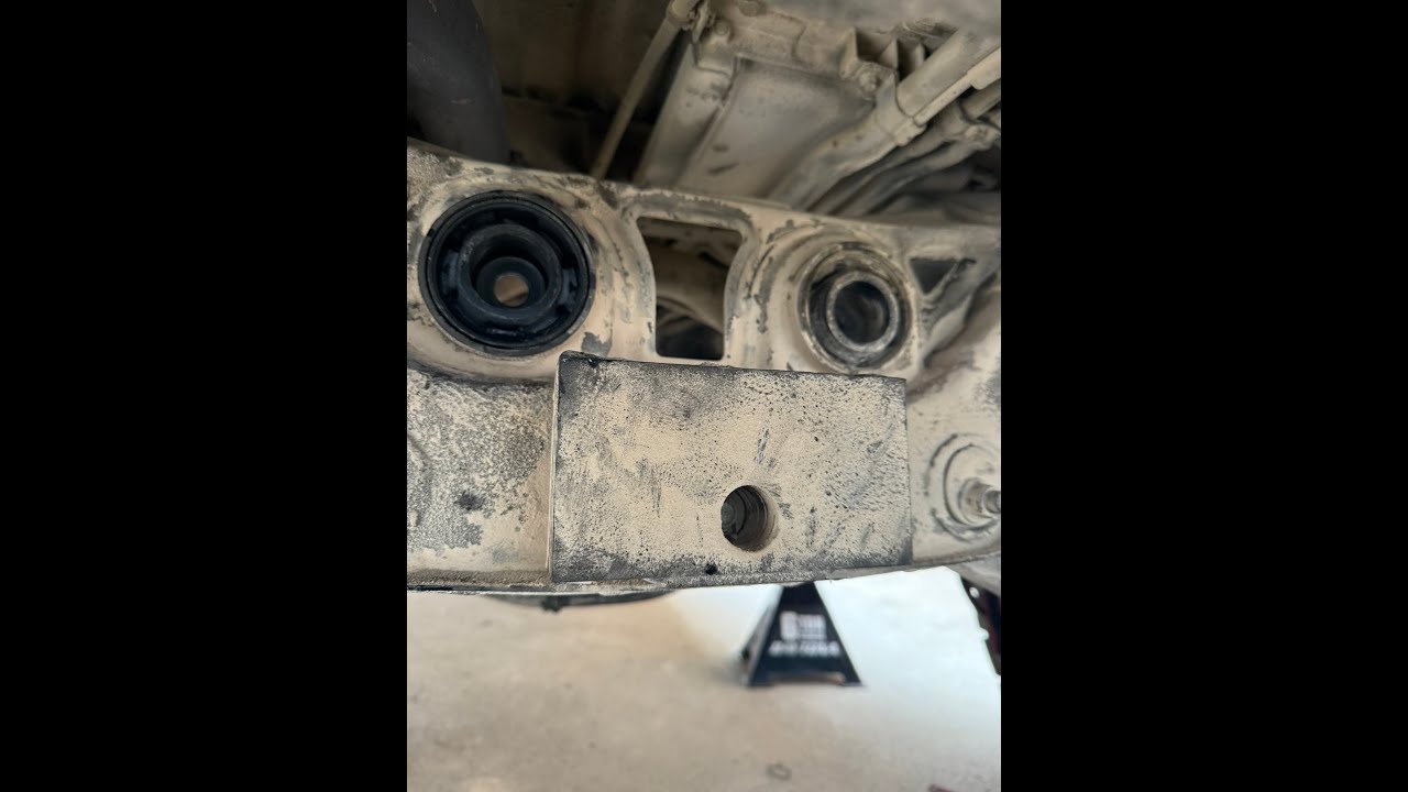 EASY rear diff bushings removal & install (3rd gen Mitsubishi Montero ...