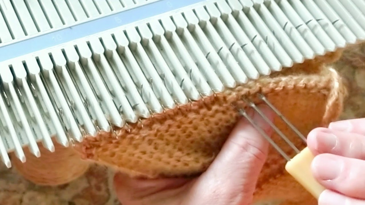 Pintucks on the Knitting Machine - YouTube
