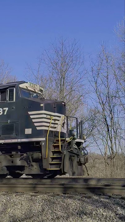 4387 and 4372 NS Locomotives - YouTube