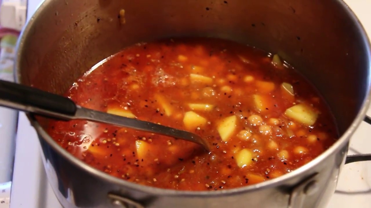 Delicious Halwa Puri Cholay | Cholay Ka Salan | Chickpea With Potatoes ...