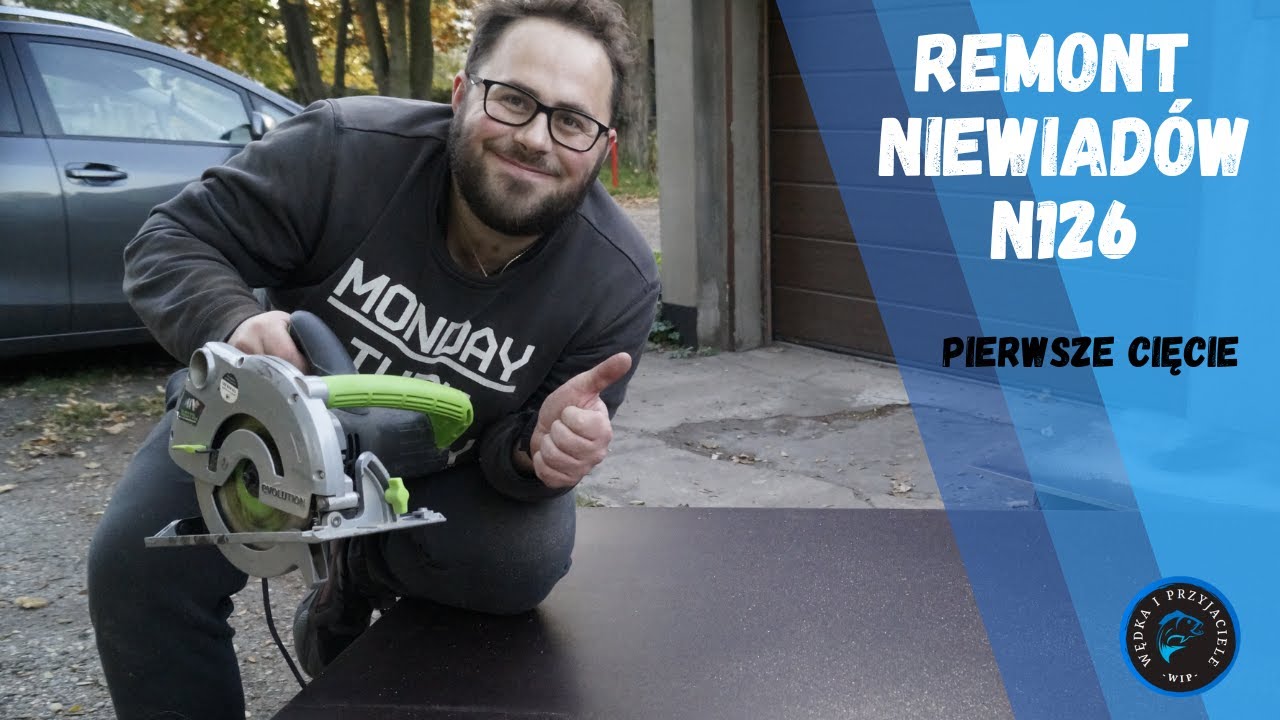 Wycinamy i przymierzamy podłogę | Remont Niewiadów n126 - YouTube