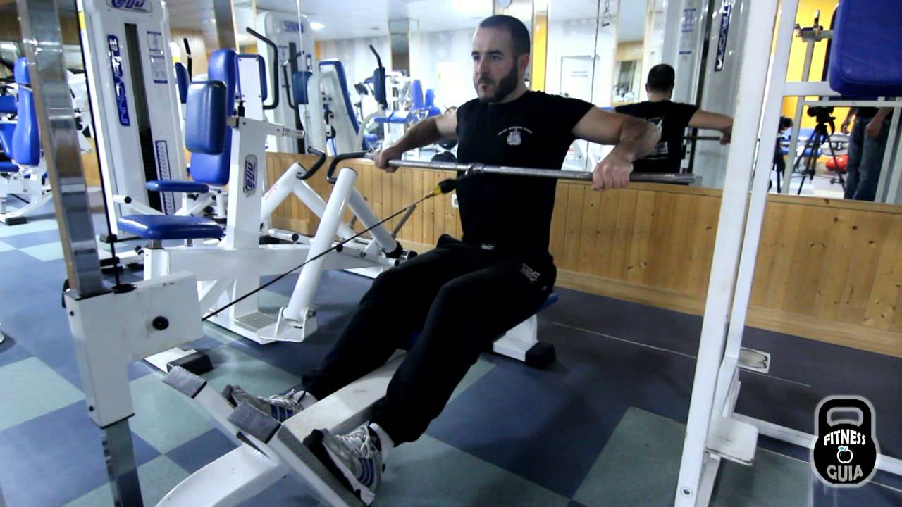 ESPALDA remo sentado agarre amplio - YouTube