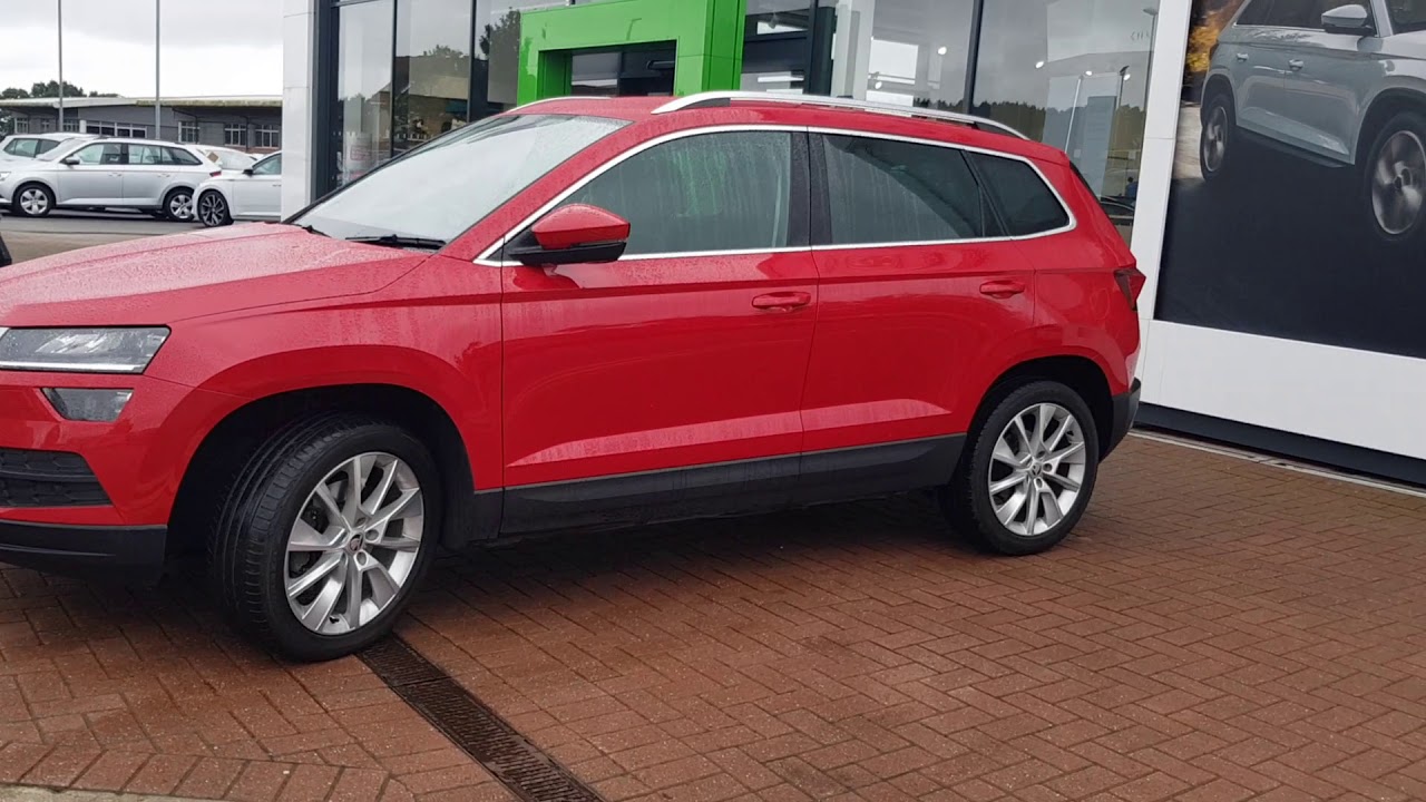 ŠKODA Karoq in Red - FN18 PKO - YouTube