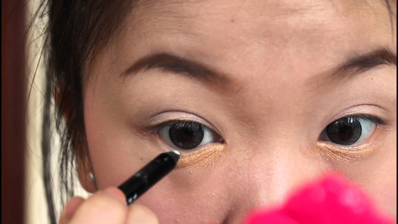 Dramatic Cat Eyeliner HD tutorial - YouTube