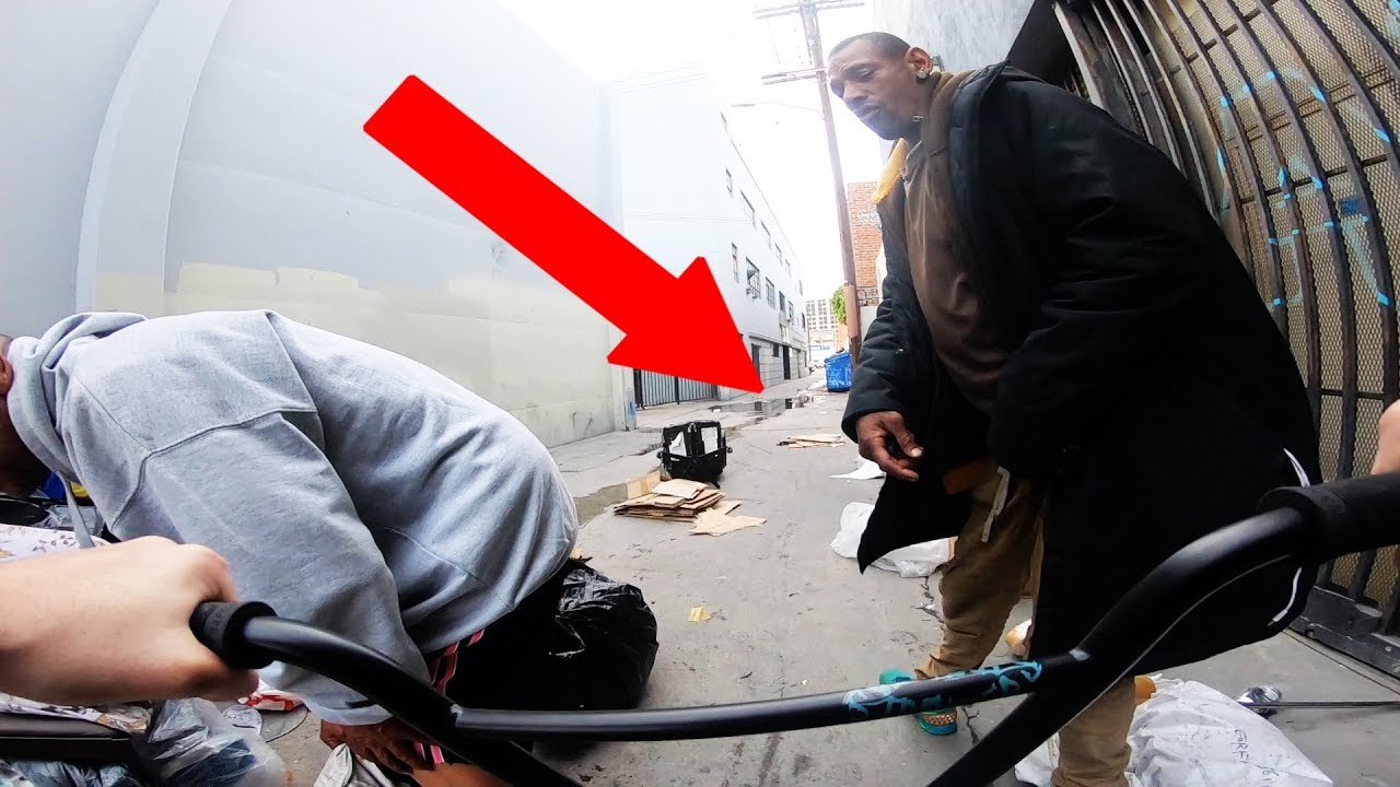 RIDING BMX IN LA COMPTON GANG ZONES 8 (CRIPS & BLOODS) - YouTube