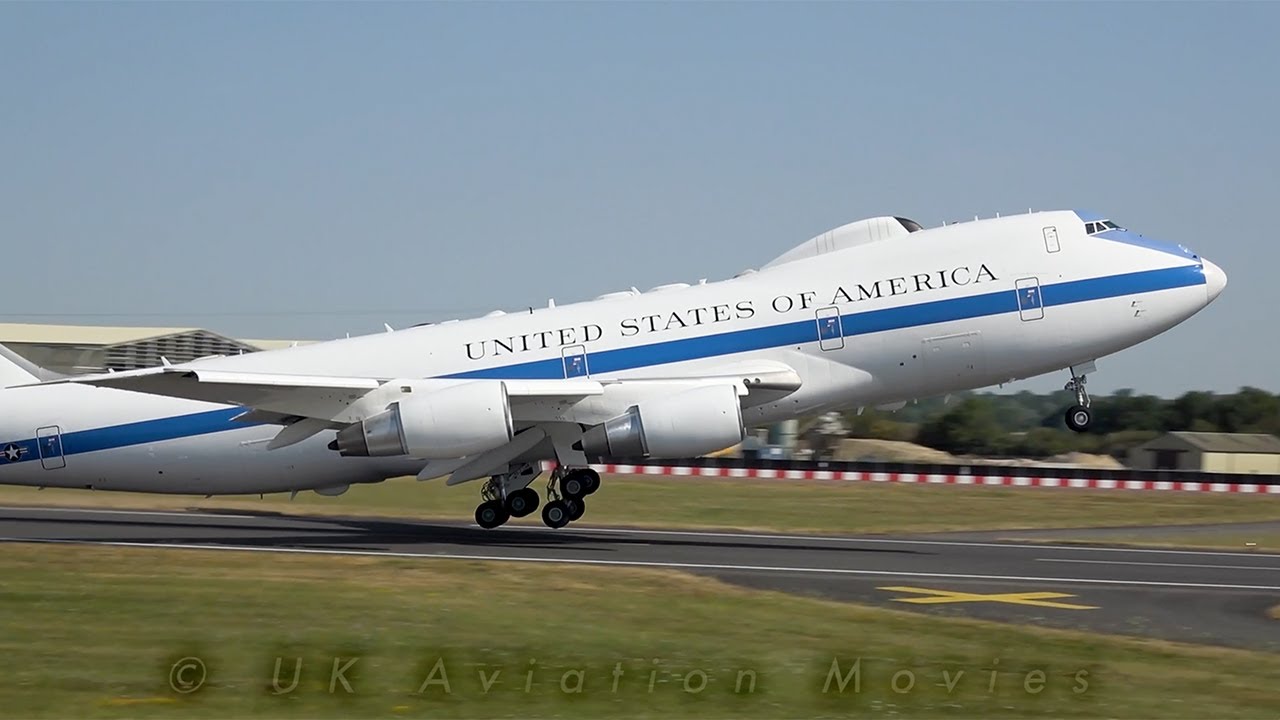 Giant United States Air Force E-4B 'Doomsday' jet departs RAF Fairford ...