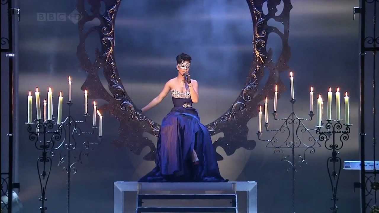 HD Rihanna - Take A Bow LIVE Royal Variety Performance 2008 - YouTube ...