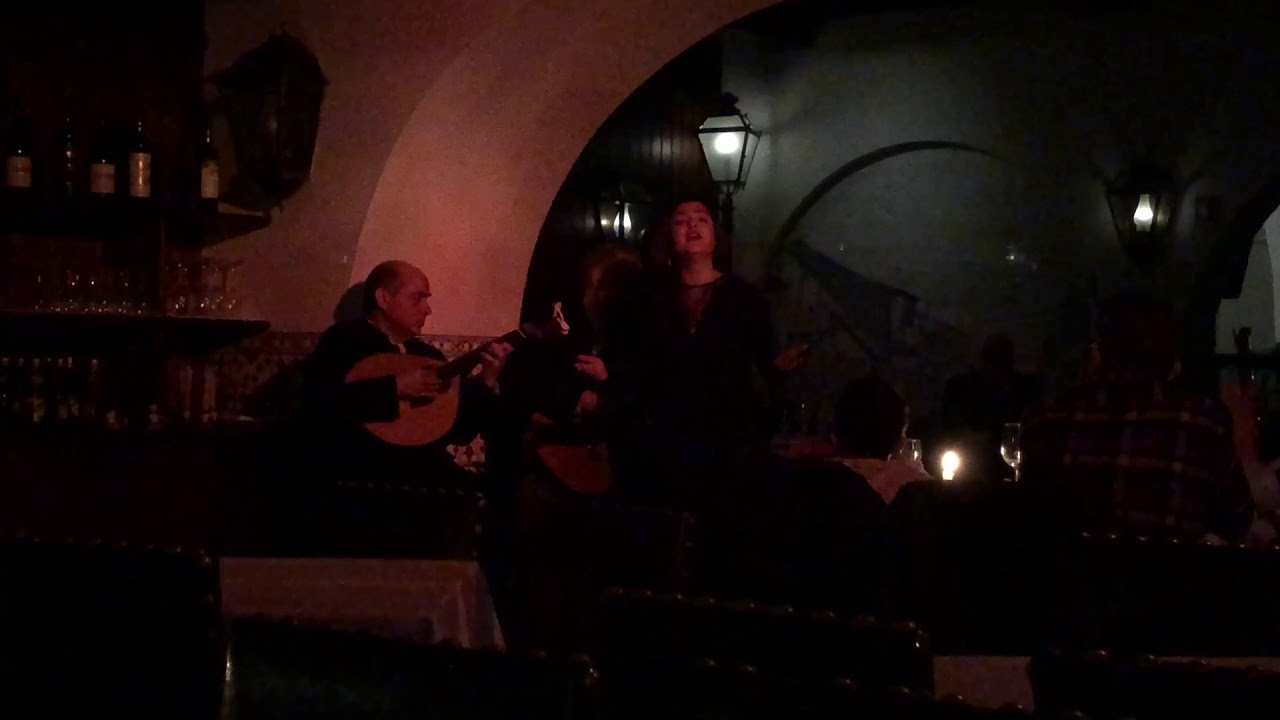 Live fado at A Severa, Lisbon (Part 2) - YouTube