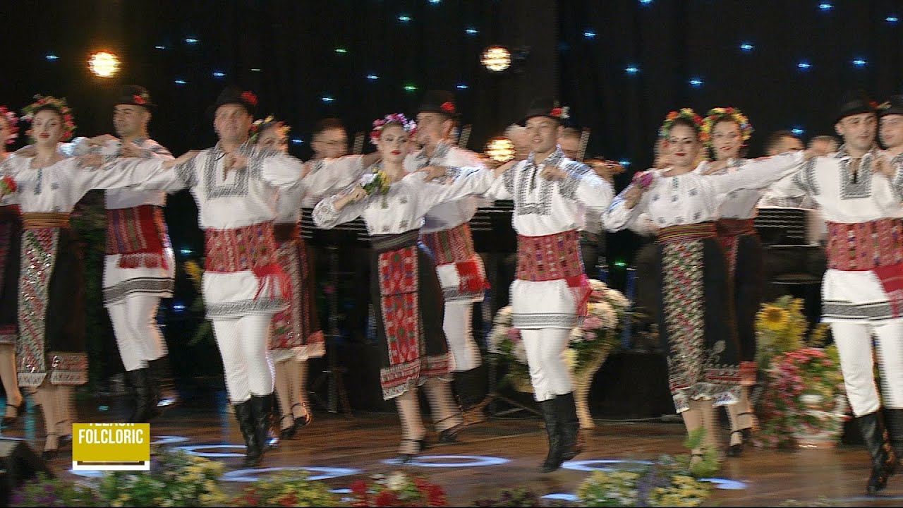 Ansamblul Folcloric Busuiocul din Bacău, la Tezaur folcloric (@TVR1 ...