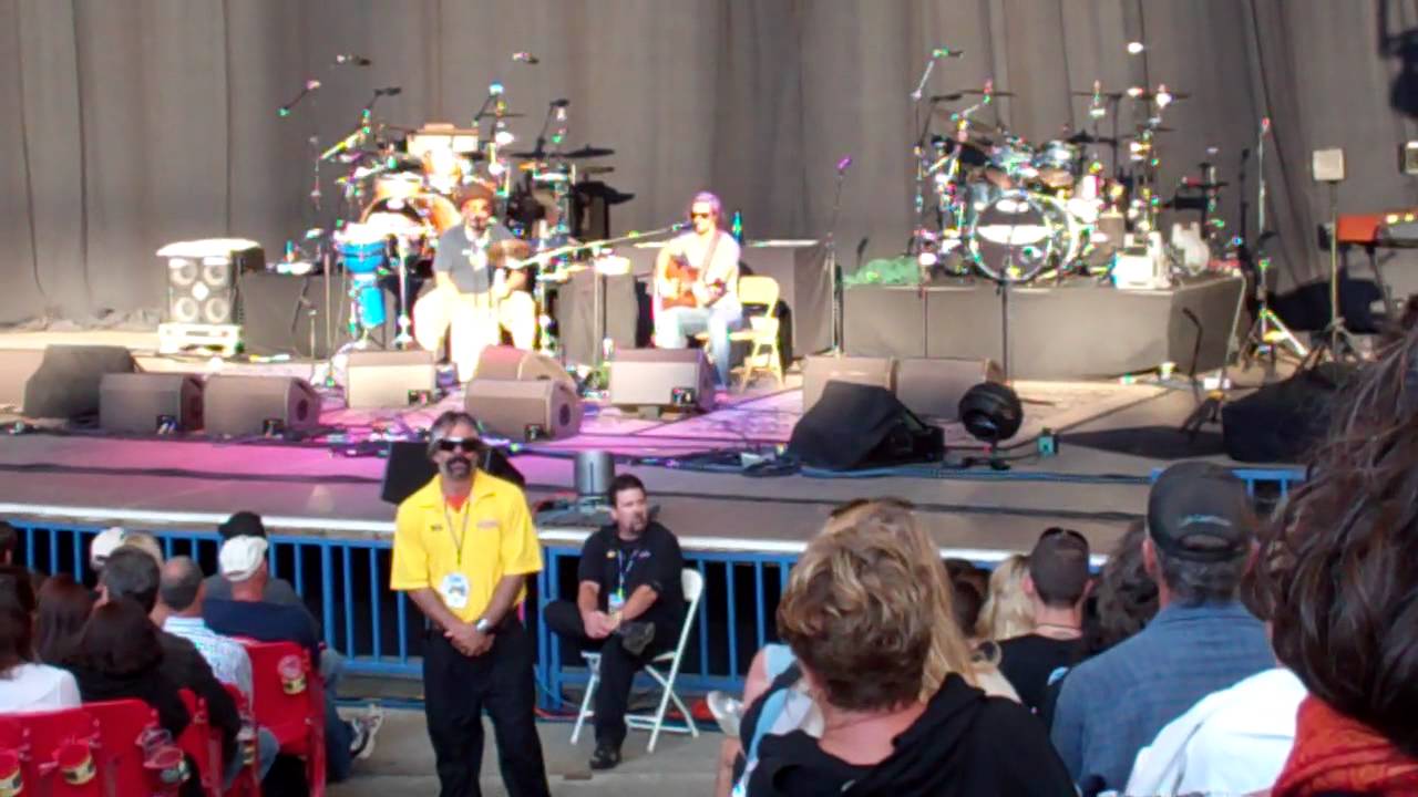 Jason Mraz & Toca Rivera - They Shaped My Life (Live at M.U.S.E.) - YouTube