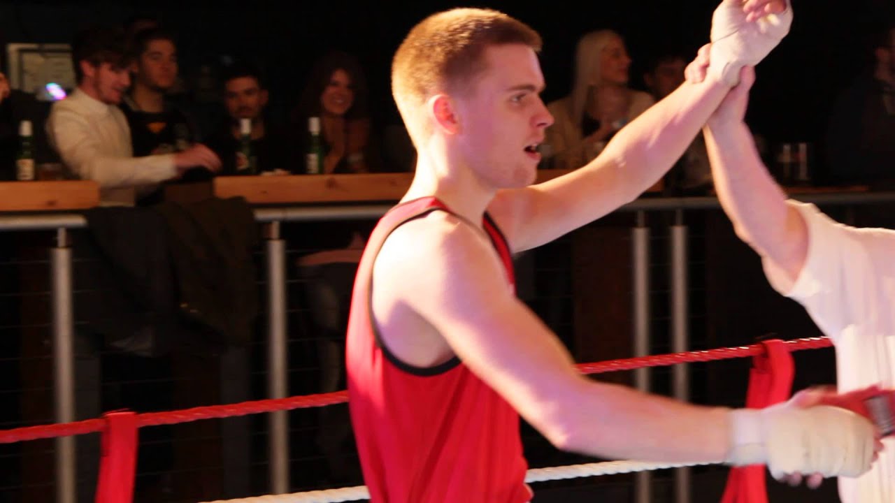 Dundee University Boxing Show 2014 David Mackay - YouTube