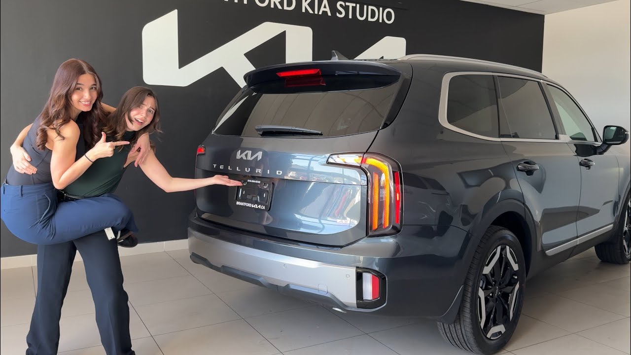 How To Use A Smart Power Liftgate - The Power of Proximity! (Kia Class ...