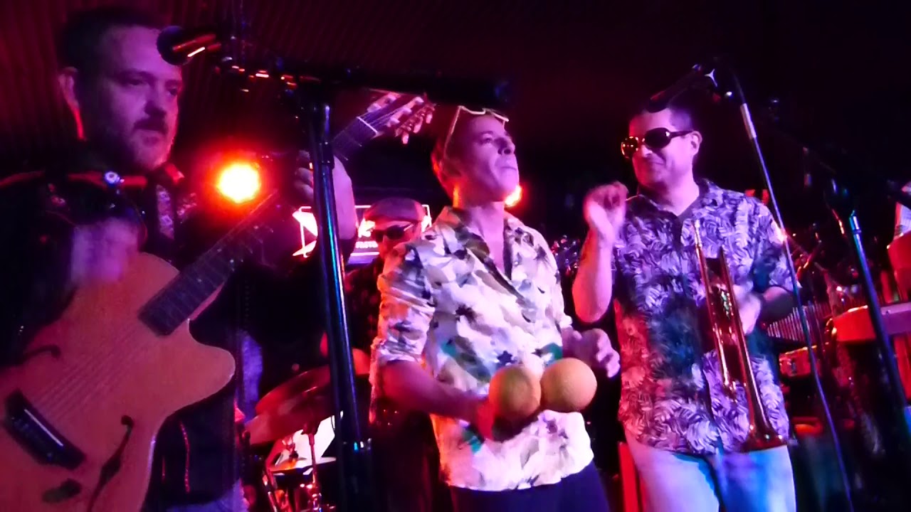 05 Humo en el Vater - Azucarillo Kings 20 years Sidecar - YouTube