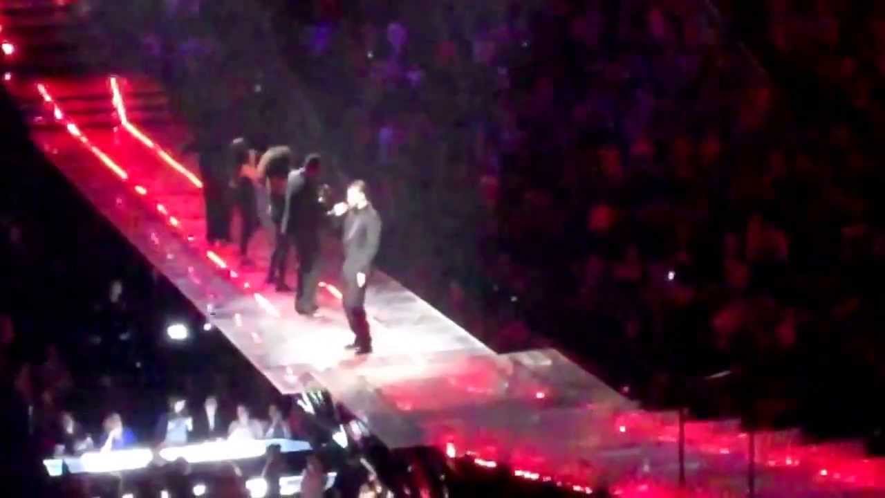 Justin Timberlake 20 20 Experience Tour Singing That Girl from his ...