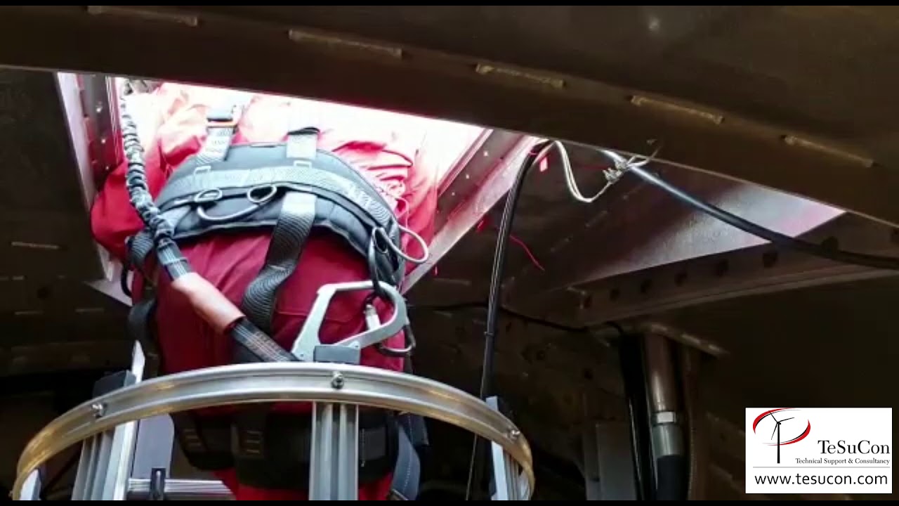 Evacuator escape from a wind turbine within 10 seconds Enercon - YouTube
