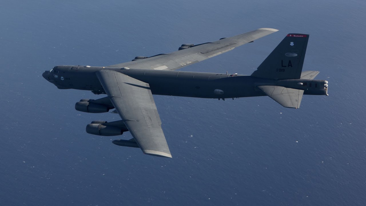 B-52 Flyover - YouTube
