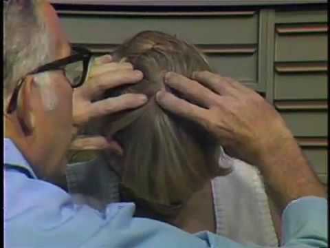 Palpation Techniques Used in Oral Diagnosis - YouTube