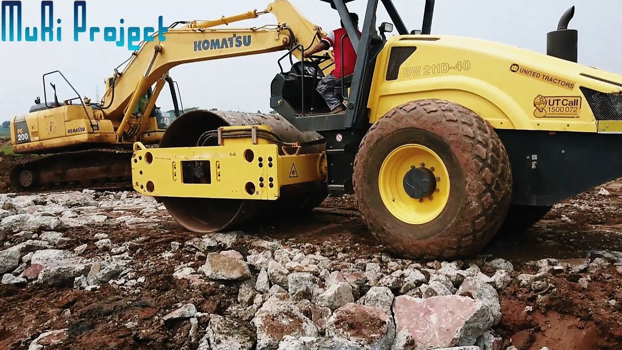 BOMAG single drum roller BW211D-40 & Excavator Komatsu PC 200 || Land ...