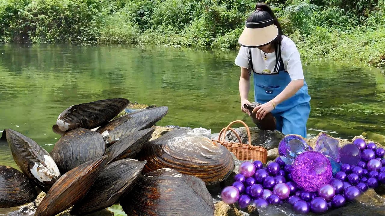 Discovering mutated giant clams in the river, shocked to discover ...