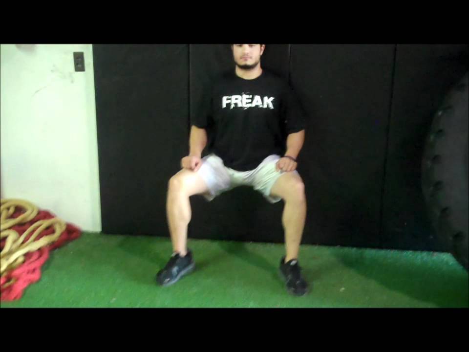 Wall Squats Static Hold - YouTube