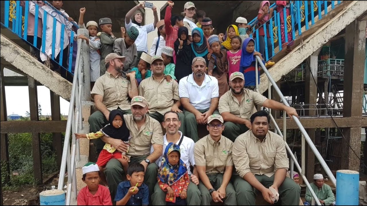 Osman Omar humanitarian trip to Cambodia with AusRelief - YouTube