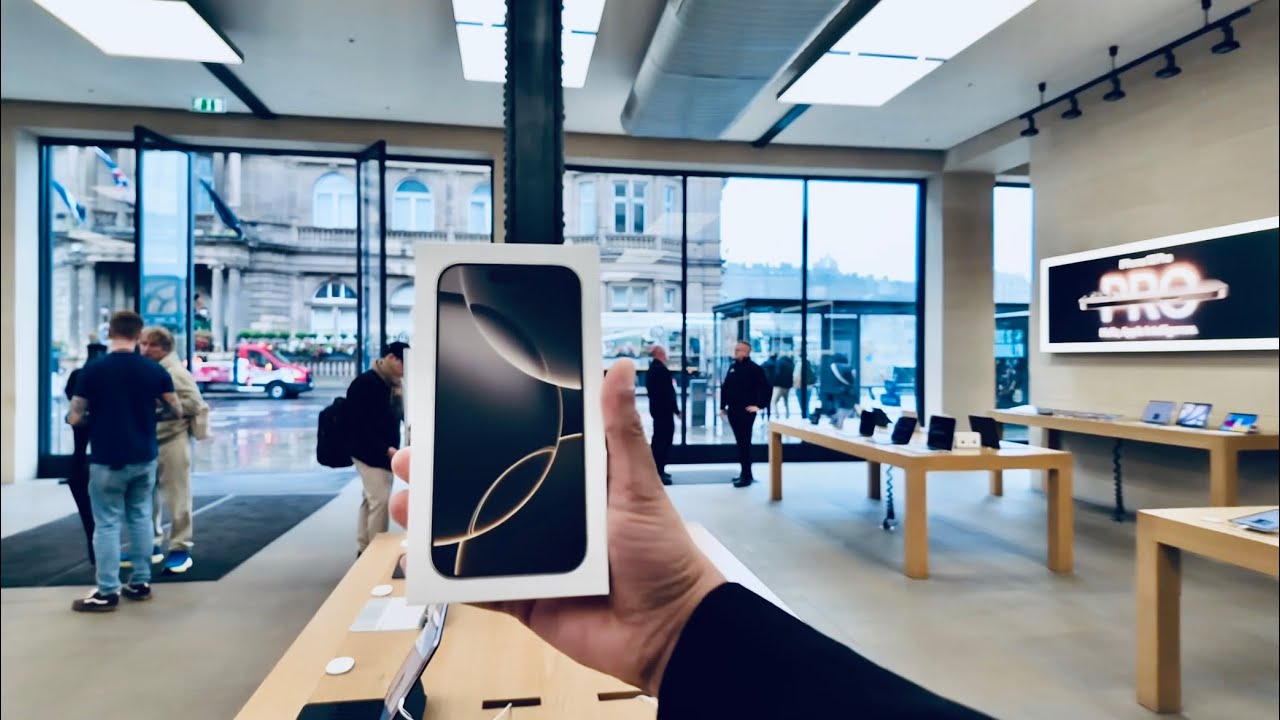 iPhone 16 Pro | Edinburgh | Apple Store | Launch day - YouTube