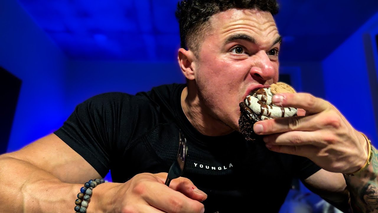 FULL DAY of EATING 3 WEEKS OUT MR OLYMPIA - 7,000 CALORIES - - YouTube