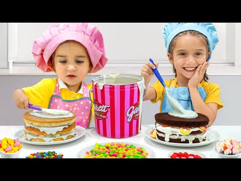 Alice und Deya backen Geburtstagskuchen für Tante