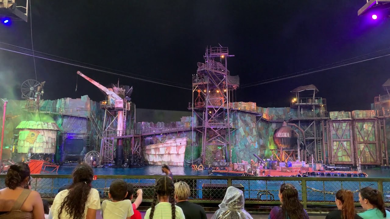 WaterWorld, Universal Studio, Sentosa, Singapore, 2019 - YouTube