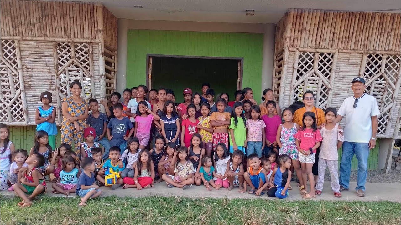 Giving Blessing to the Katutubo - YouTube