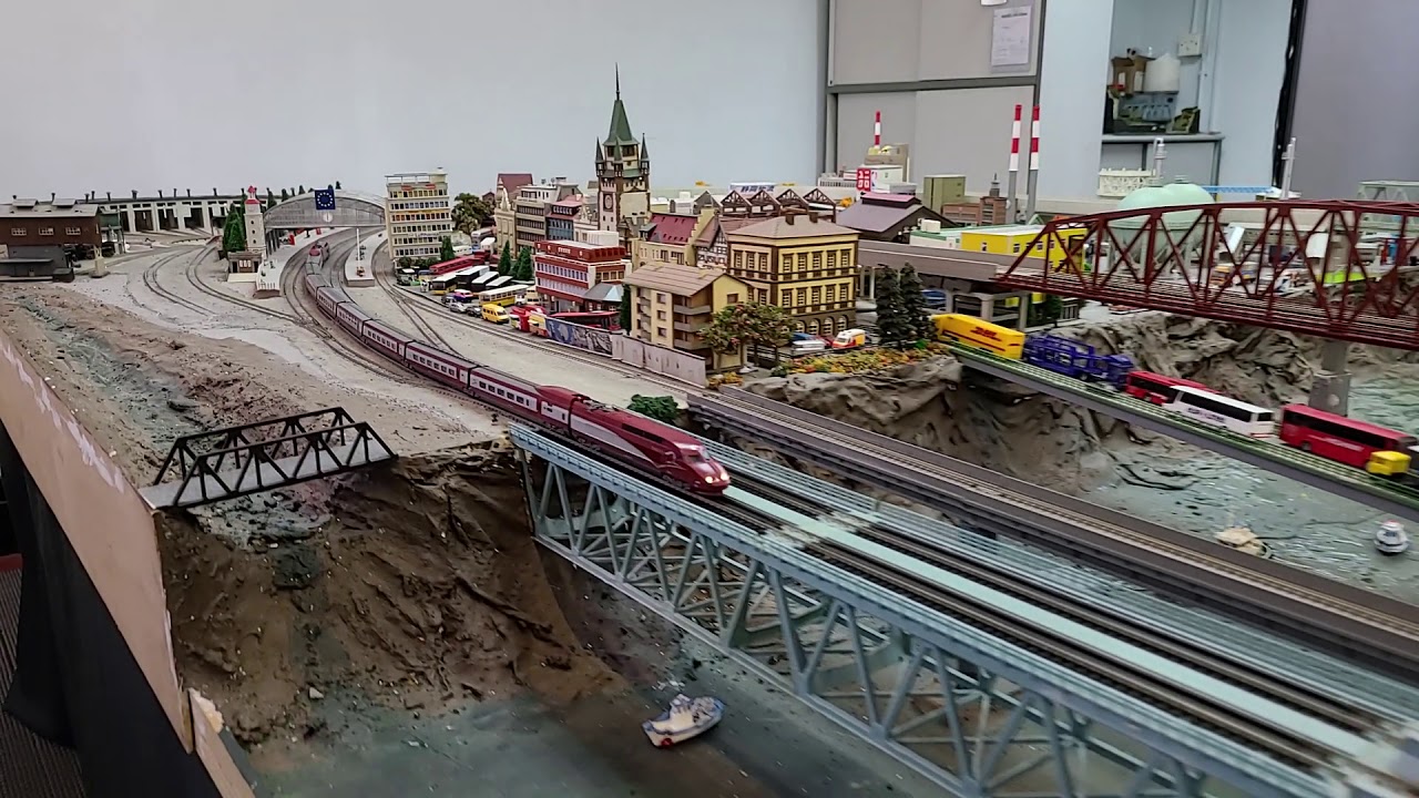 Kato TGV Thalys PBA (鉄道模型) - YouTube