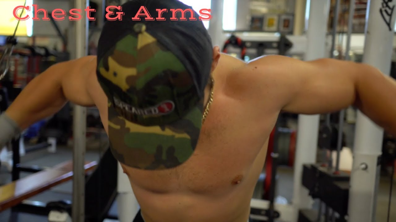 Smashing Chest & Arms | while still having a good time in the gym - YouTube