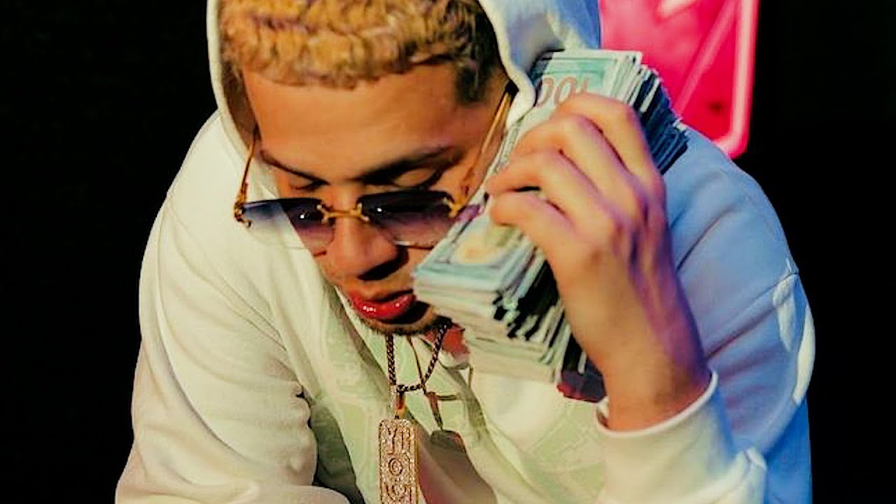 Dei V x Bad Bunny Type Beat - "Champion" | Trap Instrumental 2024 - YouTube