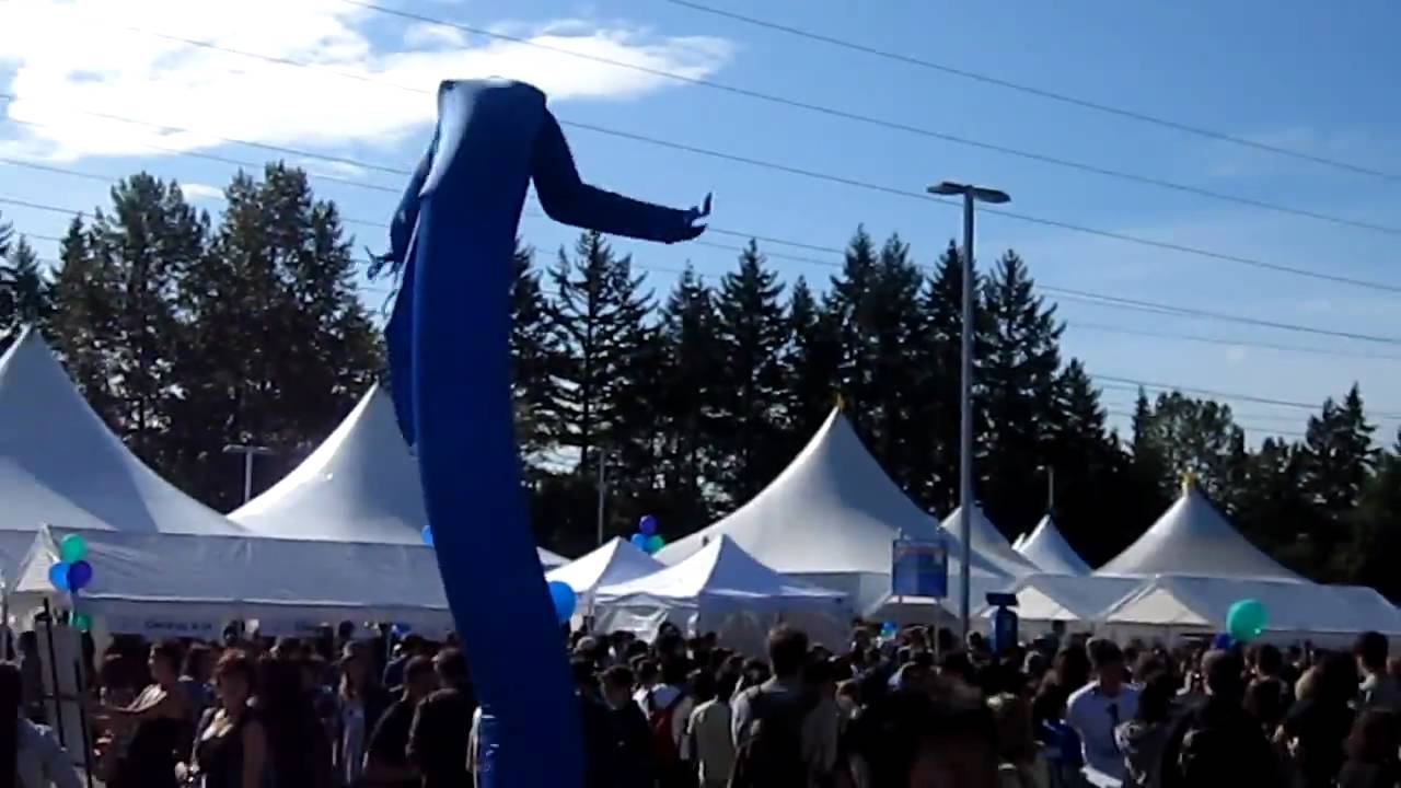 WACKY WAVING INFLATABLE ARM TUBE MAN - YouTube